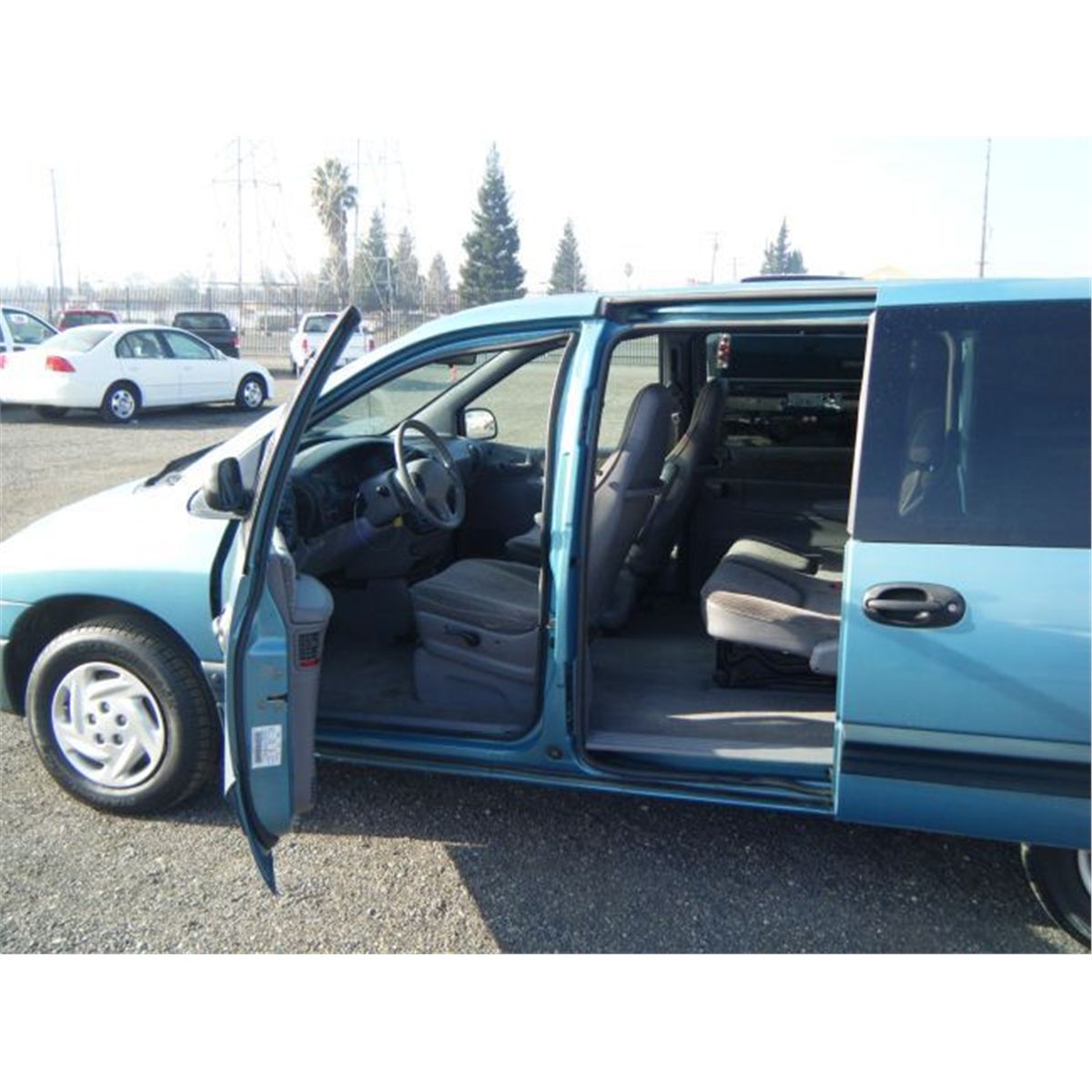 1998 Dodge Grand Caravan SE Mini Van