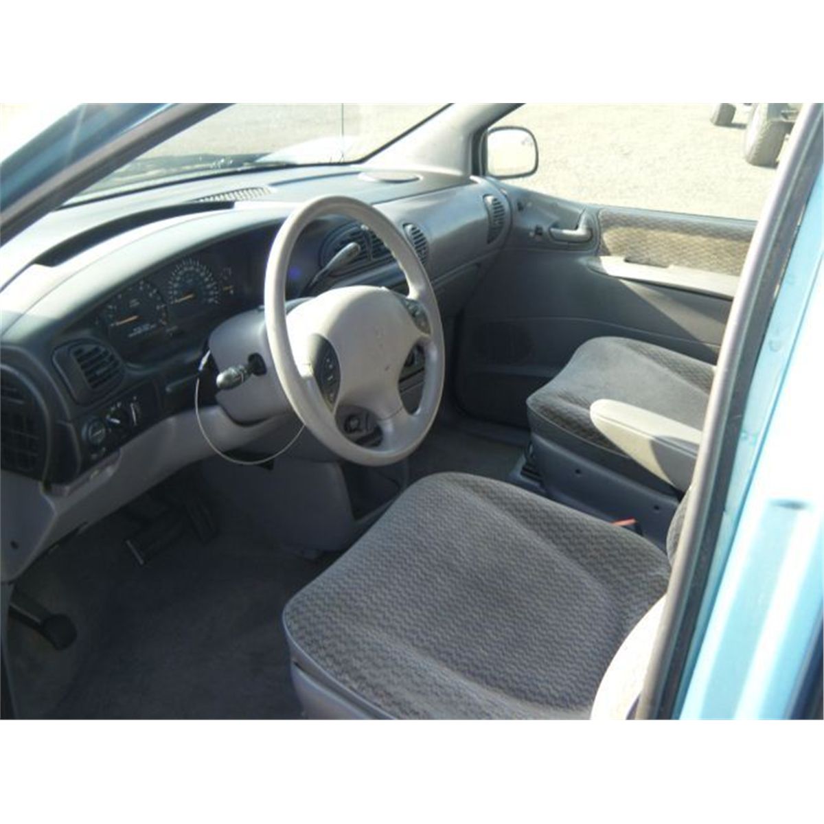 1998 Dodge Grand Caravan SE Mini Van