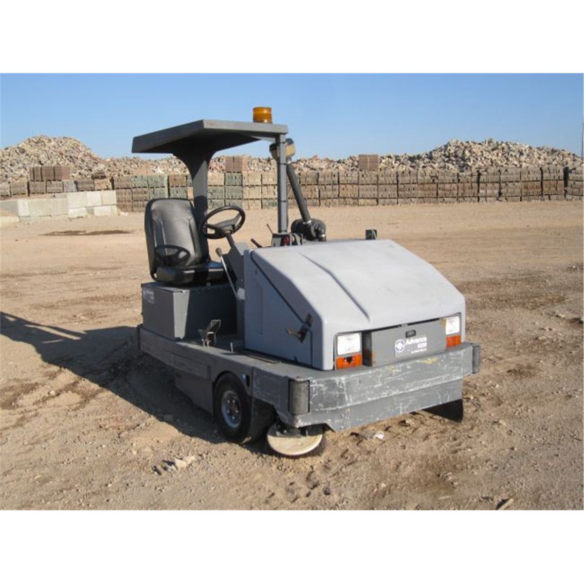 Nilfisk Advance 6250 Sweeper