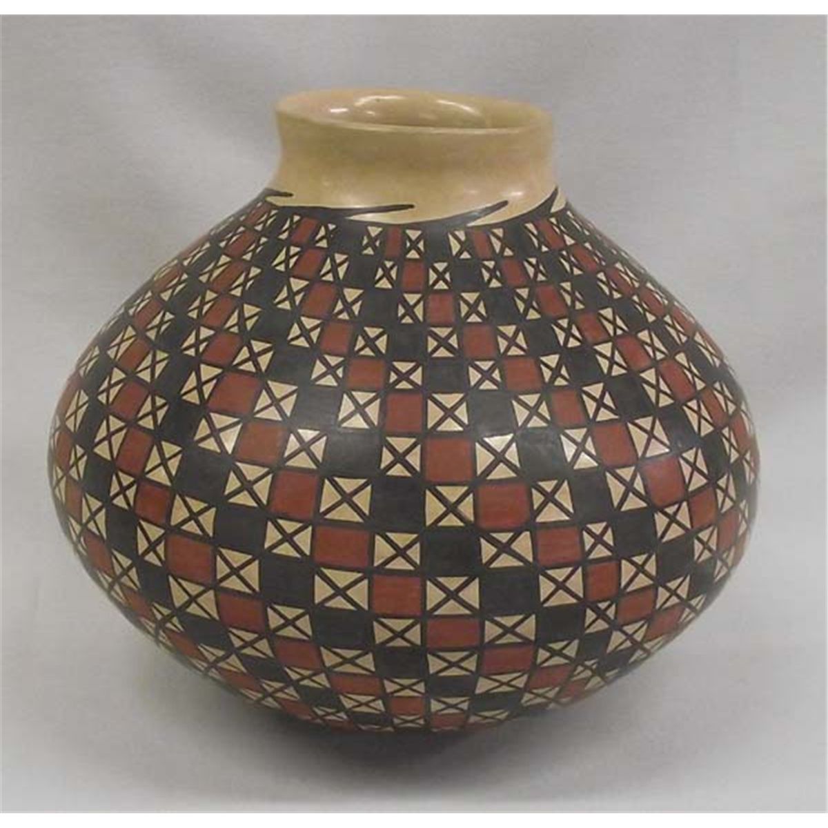 Mata Ortiz Eye Dazzler Pottery - Tito Enriquez