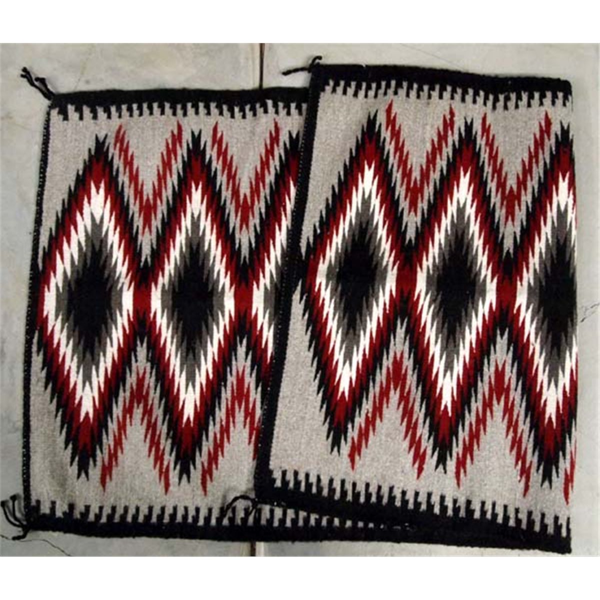 Navajo Ganado Serrated Diamond Pattern Rug