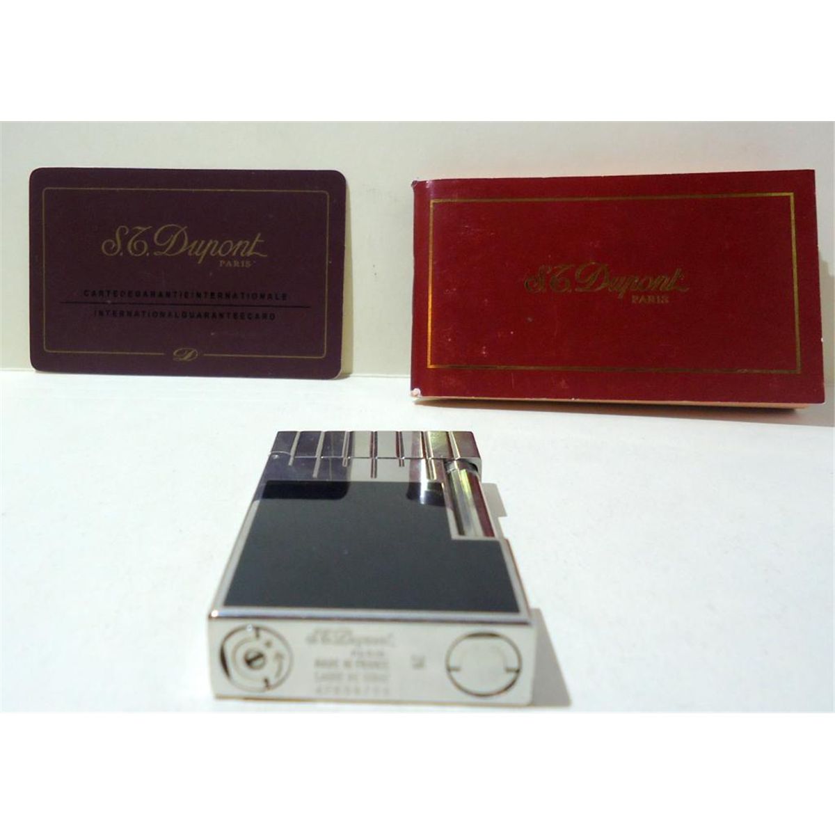 S.T. Dupont Paris Lighter In Pristine Condition
