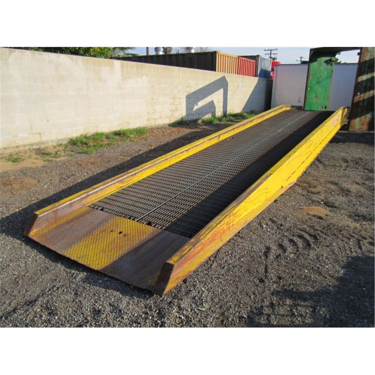 CopperLoy Portable Hydraulic Loading Ramp