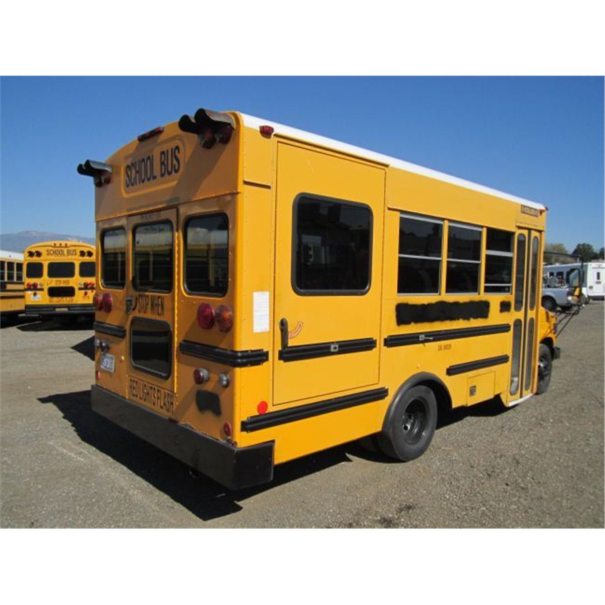 1999 Ford E-350 Passenger School Bus