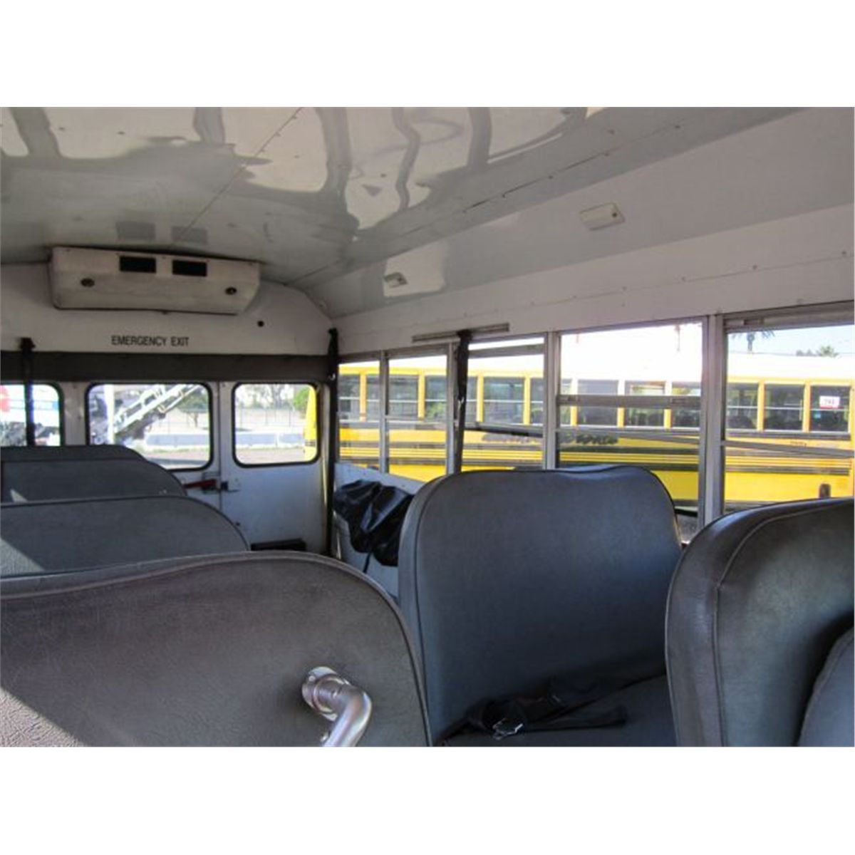 1999 Ford E-350 Passenger School Bus