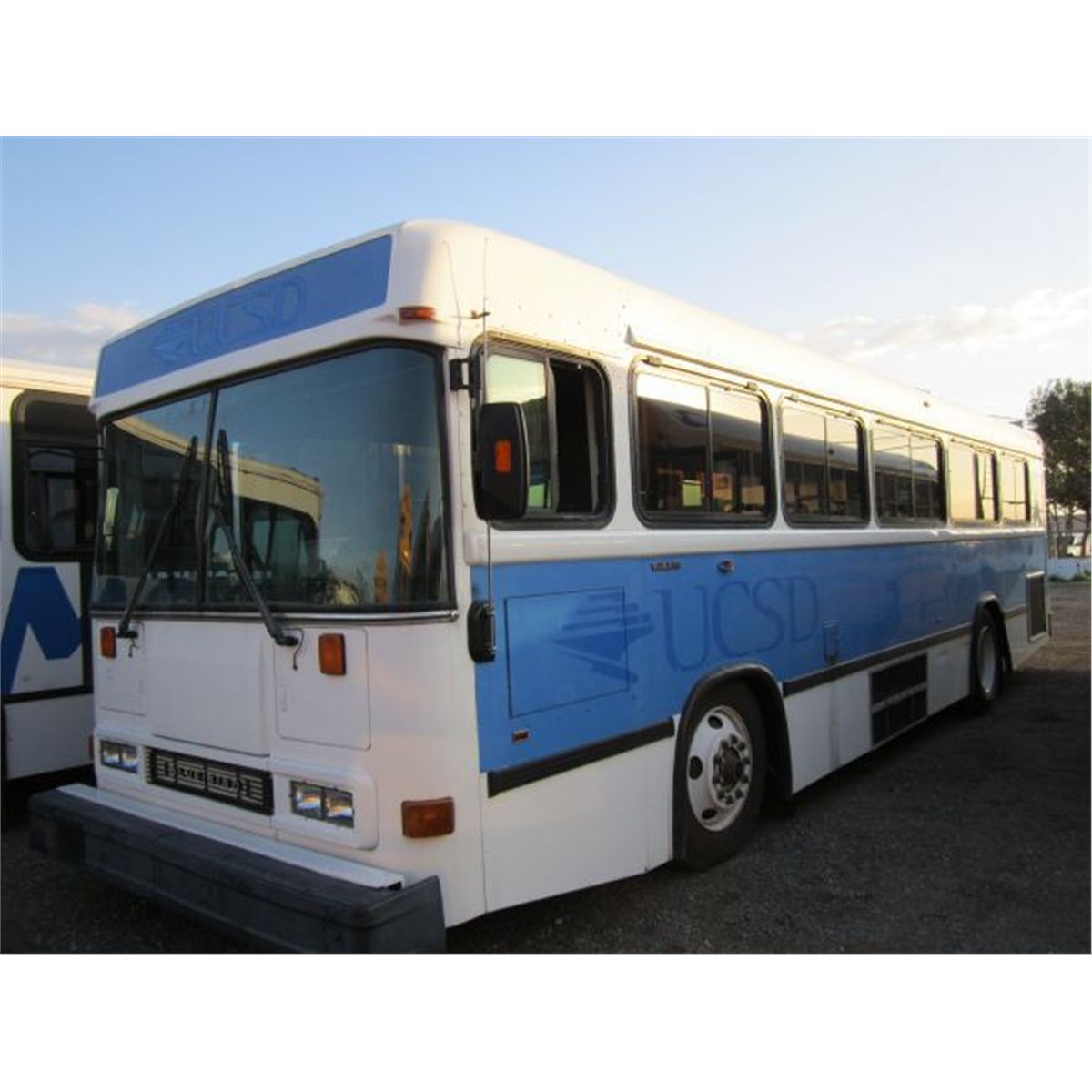1999 Bluebird Passenger Bus