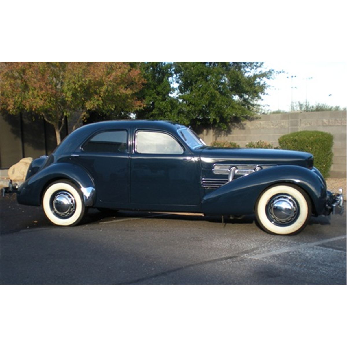 1937 Ford Cord 812 Beverly