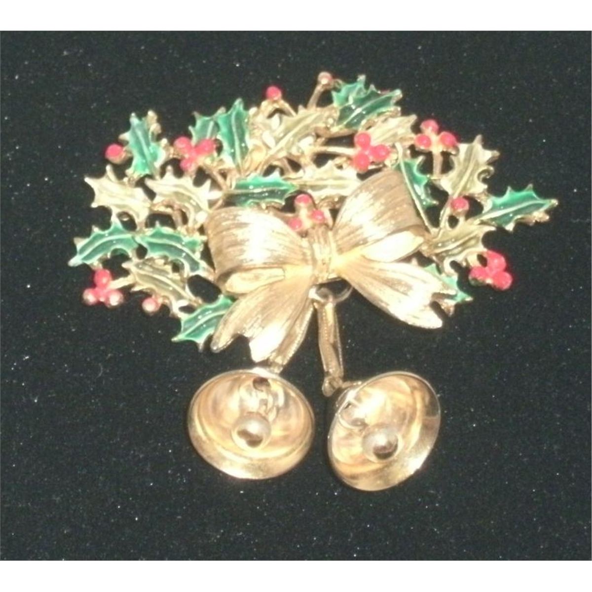 Vintage/Antique Wreath with Bells Pin "Weiss"