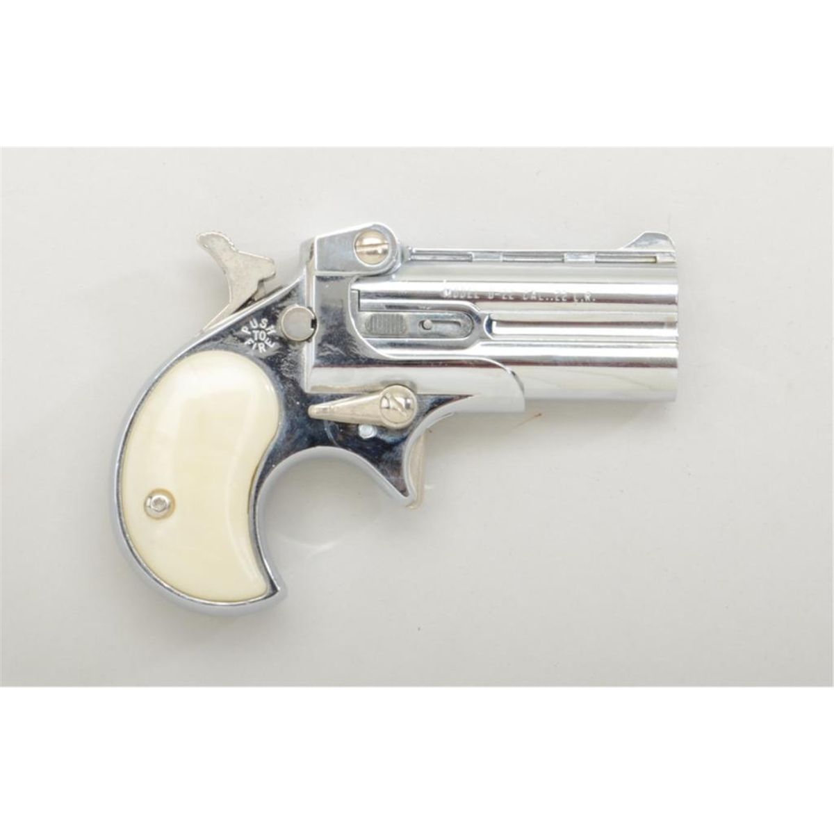 Davis Industries Model D-22 O/U derringer, .22LR cal., 2-1/2” barrels ...
