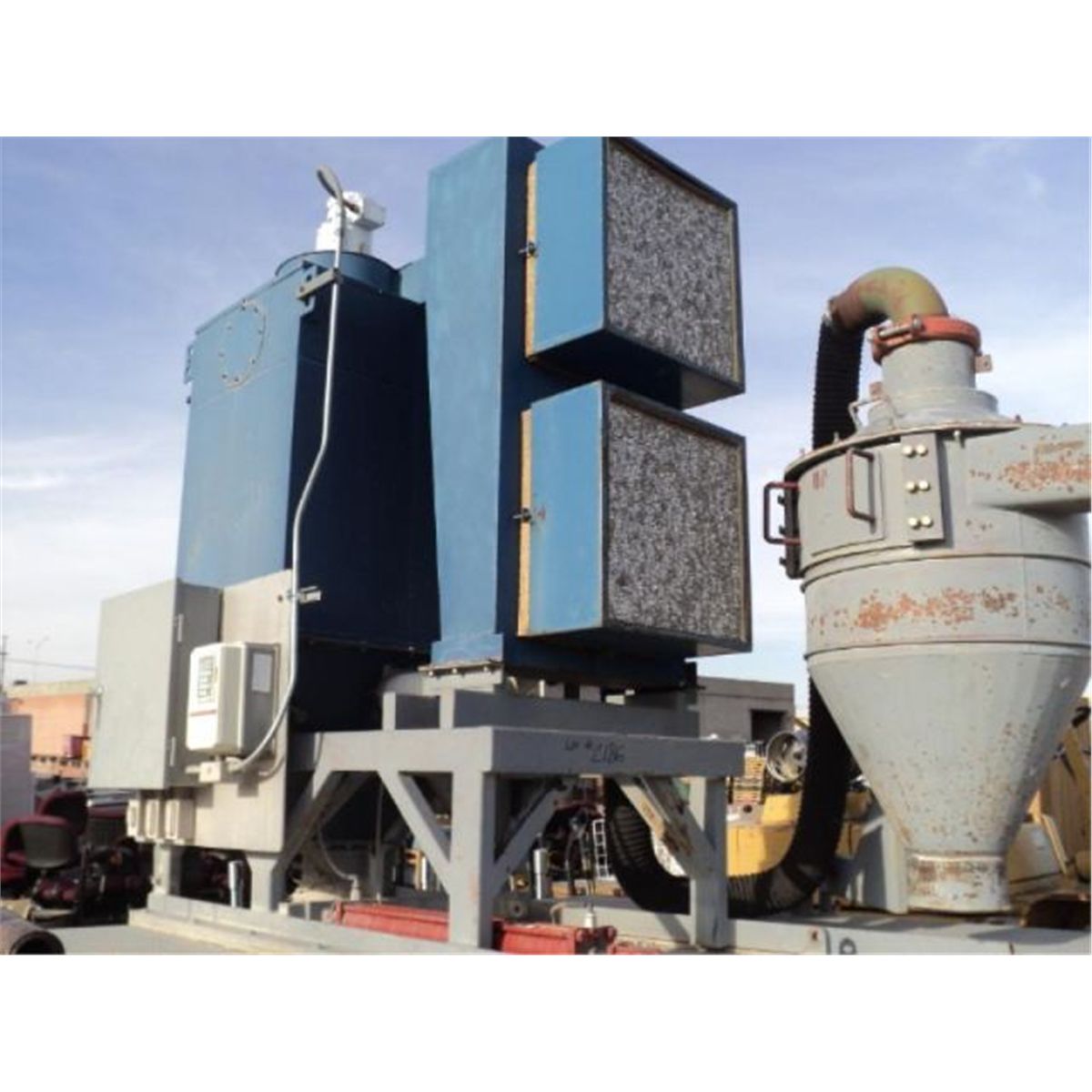 TORIT TRAILER MOUNTED DUST COLLECTOR