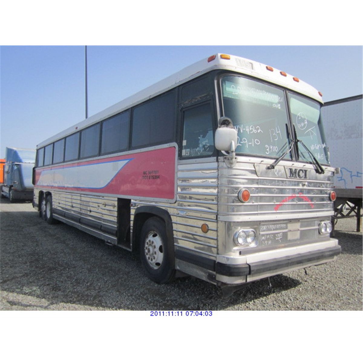 1981 - MCI TOUR BUS