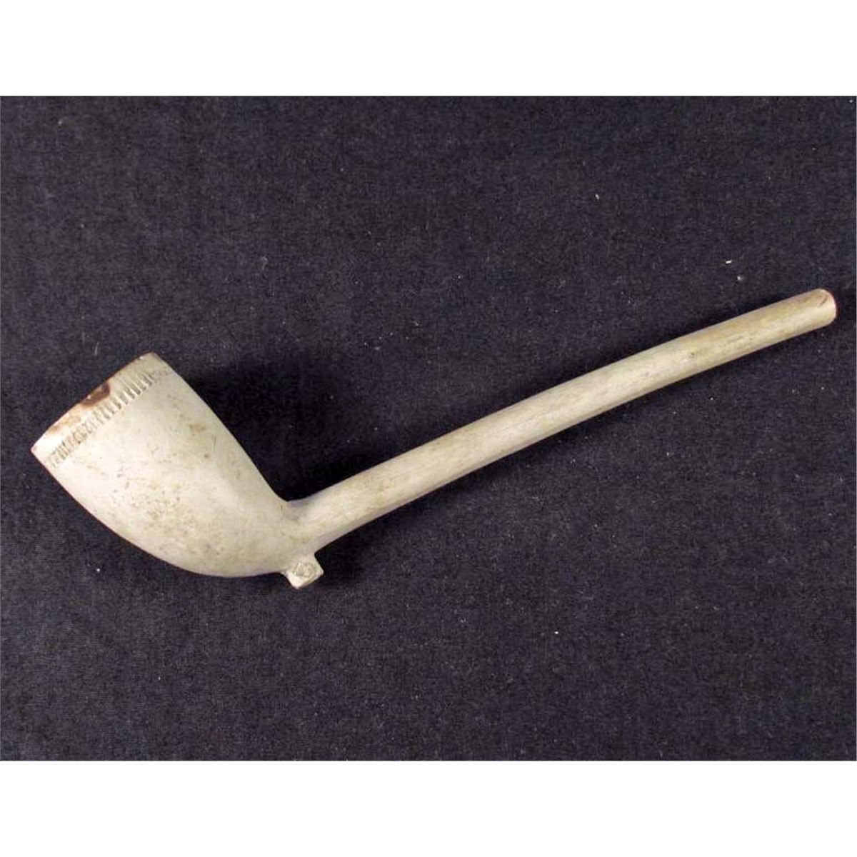 685 - 1850 - CLAY PIPE
