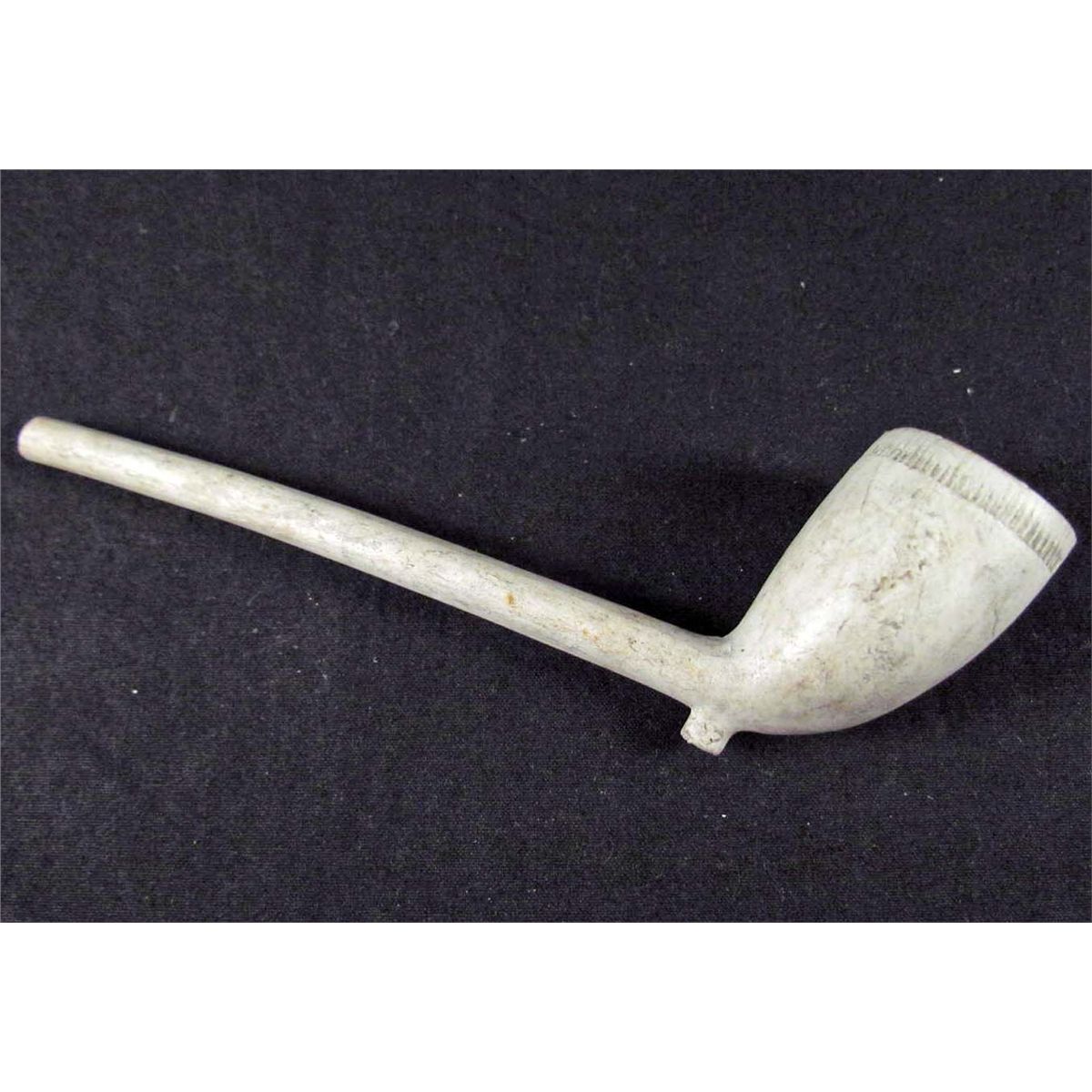 685 - 1850 - CLAY PIPE