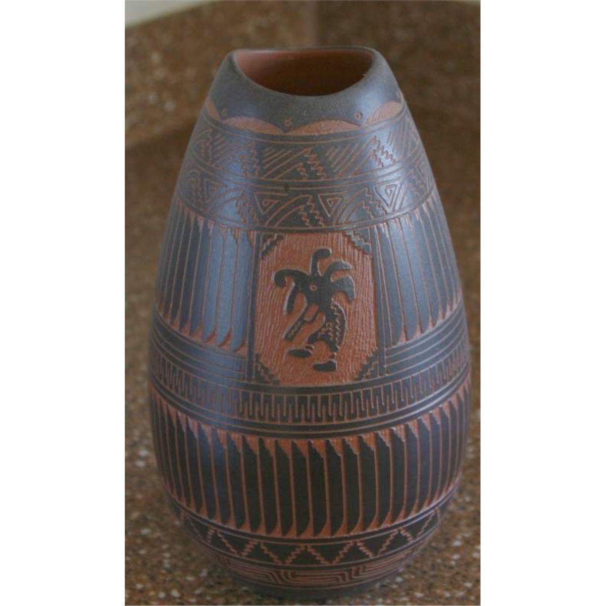 Native American Pottery, etched Signed: AJ. Dine'