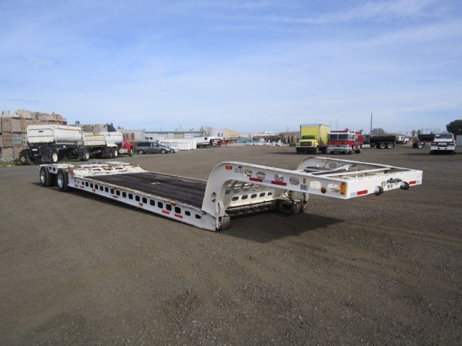 1988 Murray RGN T/A Lowboy Equipment Trailer