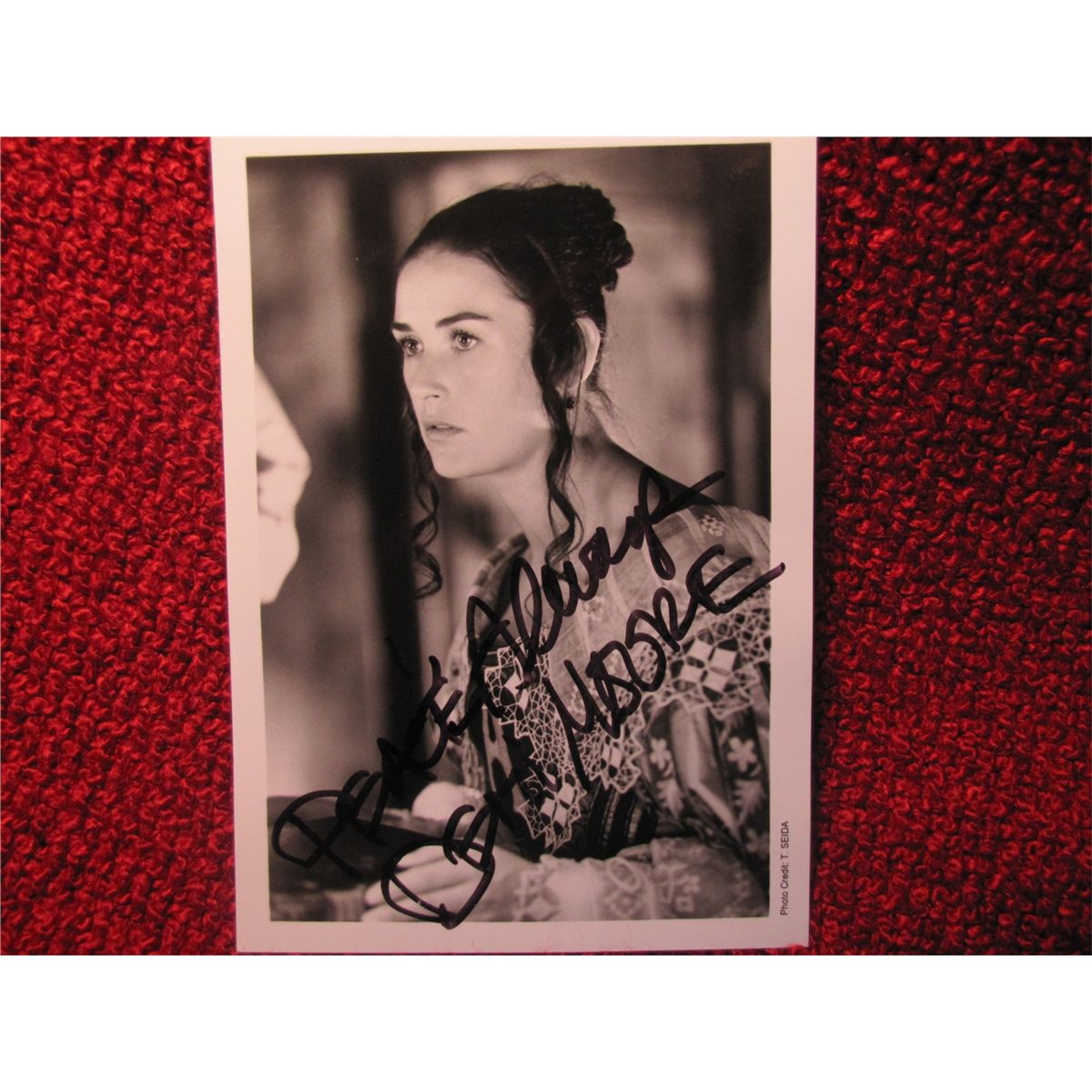 Actress Demi Moore Autograph