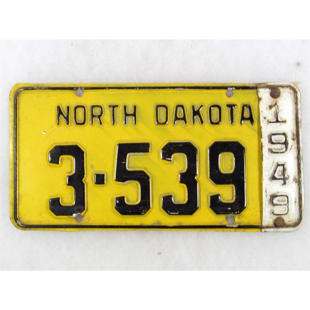 VINTAGE 1949 NORTH DAKOTA VEHICLE CAR LICENSE PLATE