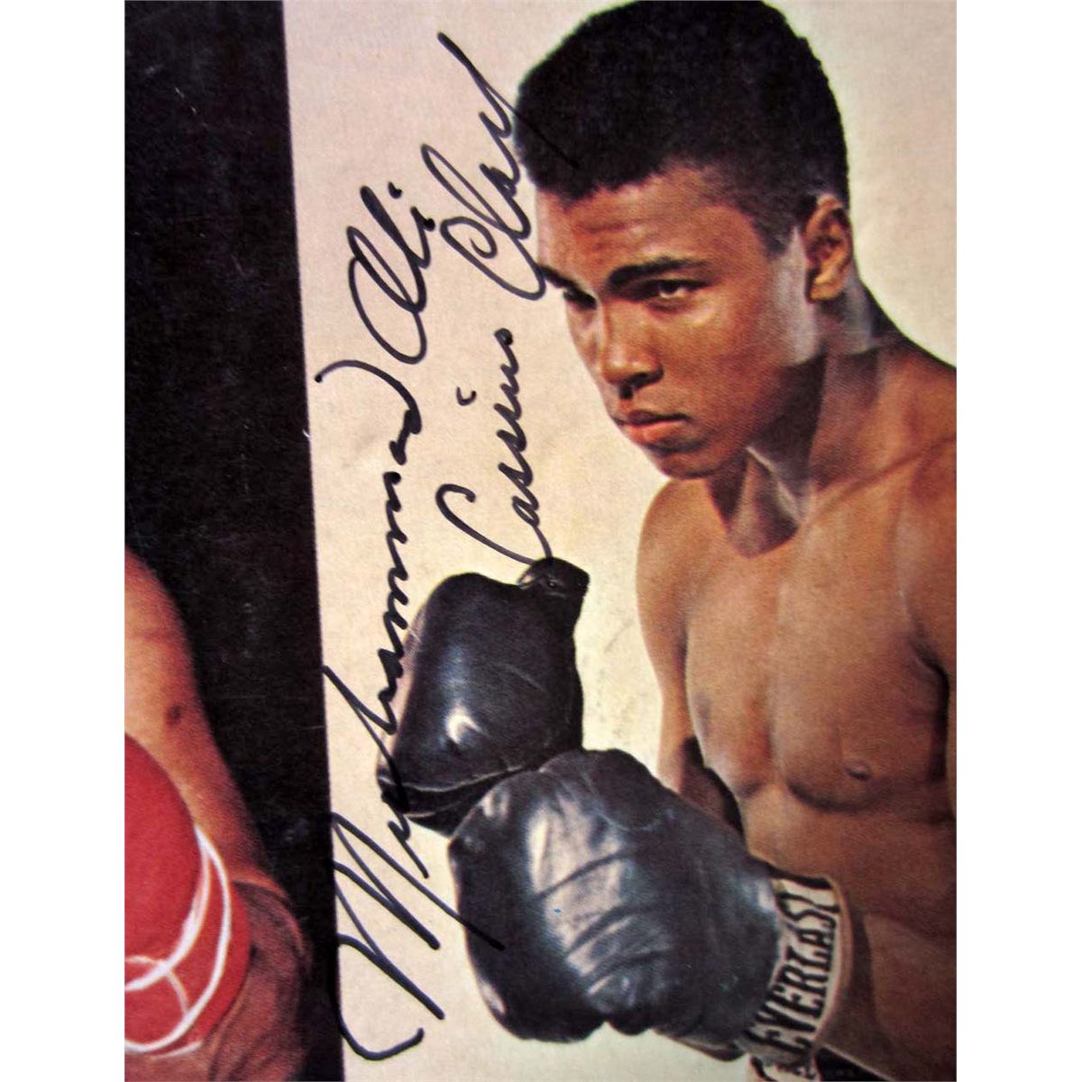 1973 WORLD BOXING AUTOGRAPHED MAGAZINE W/ COA - MUHAMMAD ALI