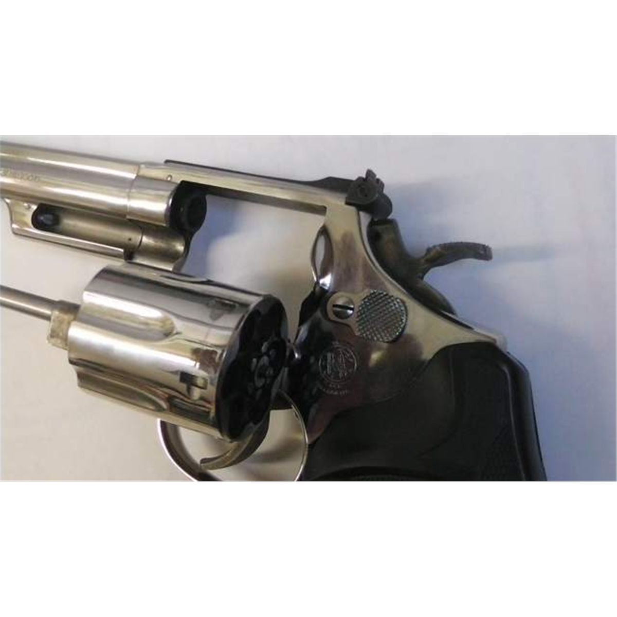 Smith and Wesson 357 Revolver Model 19-4. 6" barrel, red ramp sight ...