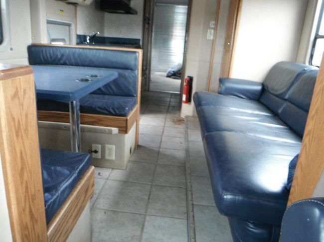 2002 Freightliner T/A 45' Toy Hauler