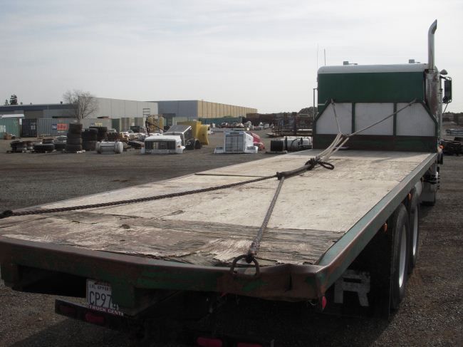 1997 Freightliner T/A Cab-Over Flatbed Hay Truck