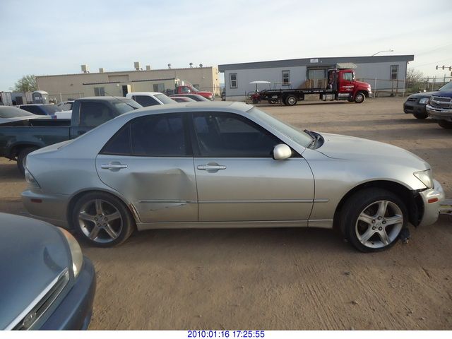2001 - LEXUS LS300