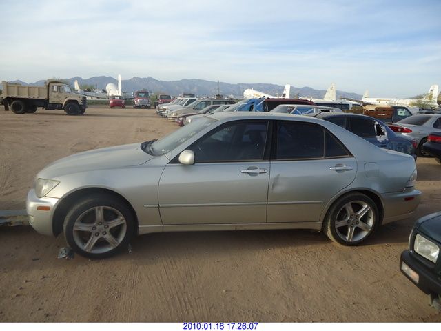 2001 - LEXUS LS300