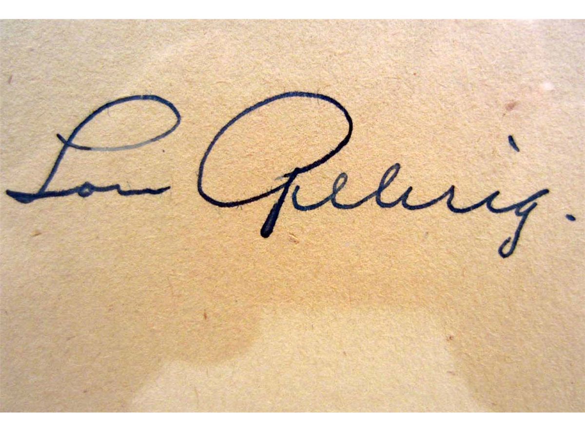 LOU GEHRIG CUT SIGNATURE W/ PICTURE - FRAMED W/ COA