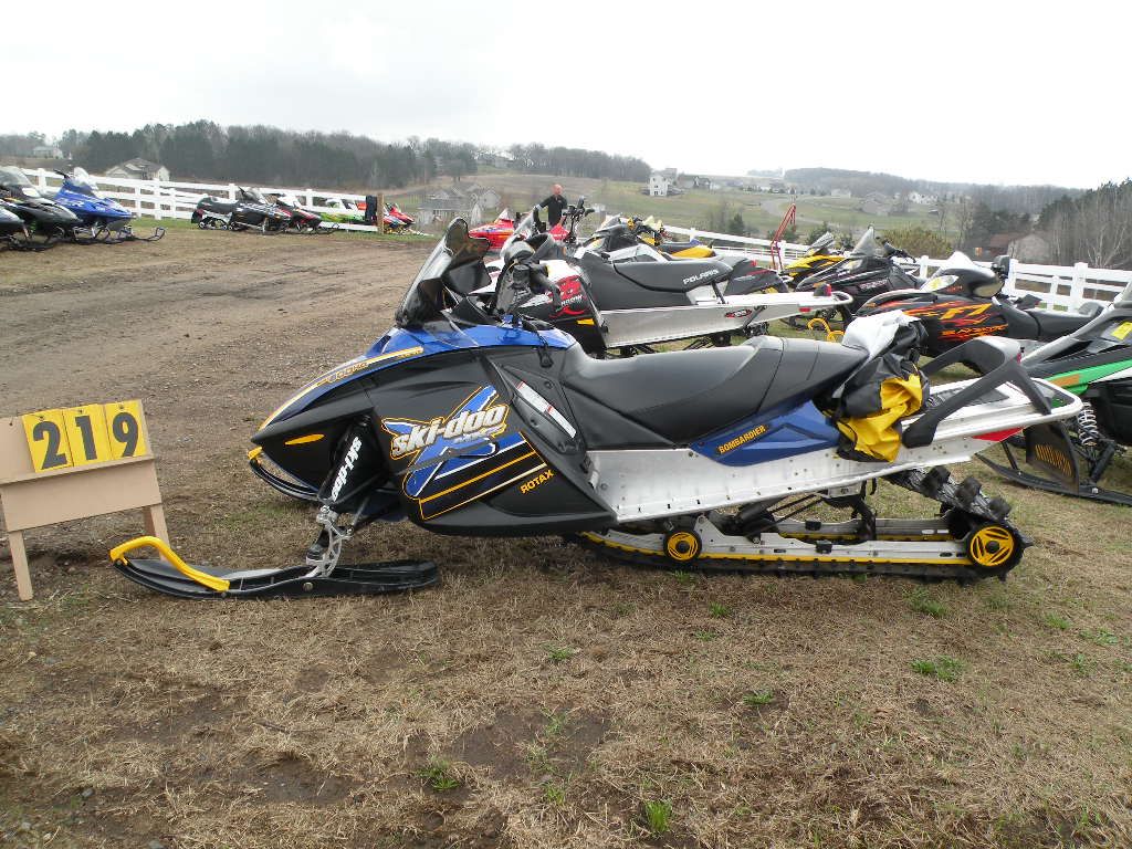 2004 Ski Doo Summit X Highmark 800 w/DPM SN- 2BPS402824V000570