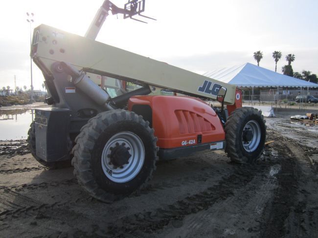 2005 JLG G642A 4x4 Reach Lift