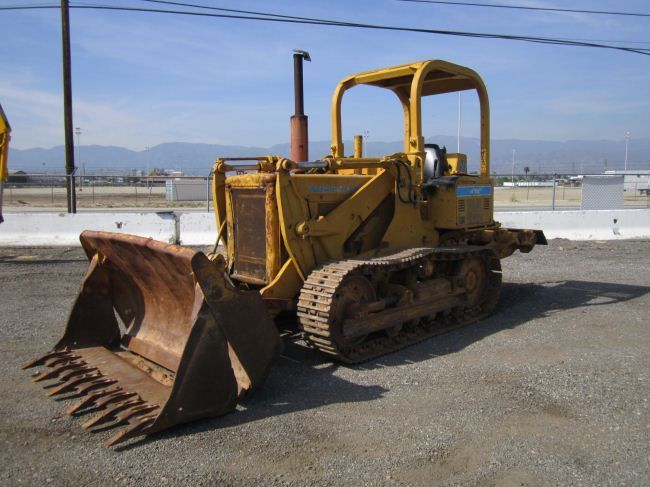 International 100E Track Loader