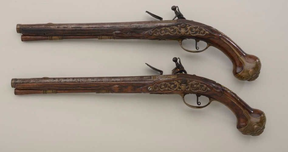 Pair of Dutch or Flemish flintlock horseman's pistols, circa 1700-1740 ...