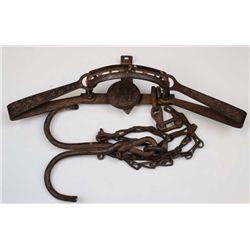 Oneida Newhouse No. 14 animal trap with offset teeth, chain and drag ...