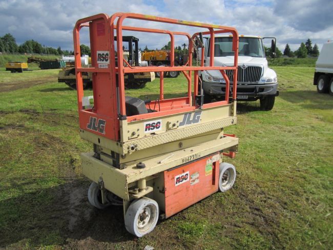 JLG 1530 Scissor Lift