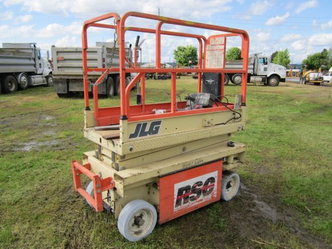 JLG 1530 Scissor Lift