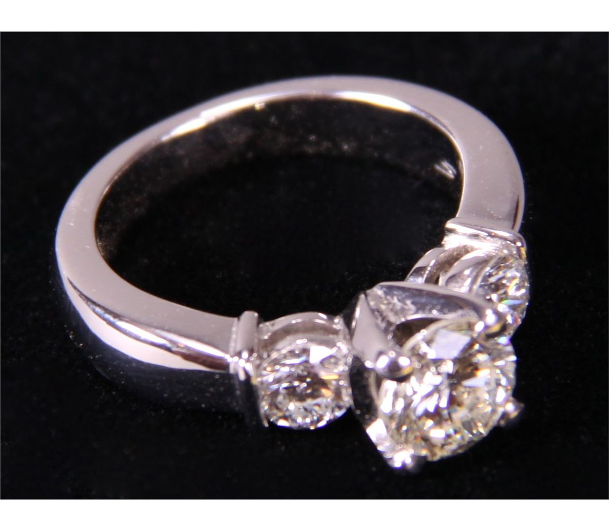 Platinum Diamond Ring (stamped Plat in shank) The etc.