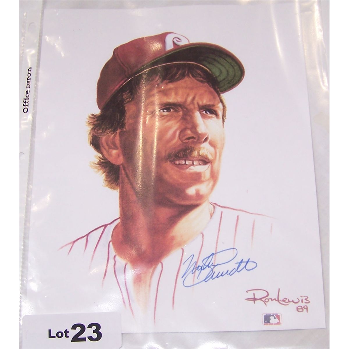 Mike Schmidt Signed 8x10 Photograph.