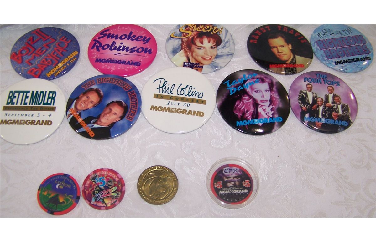 MULTI-PIECE GAMING TOKENS & MGM BUTTONS.