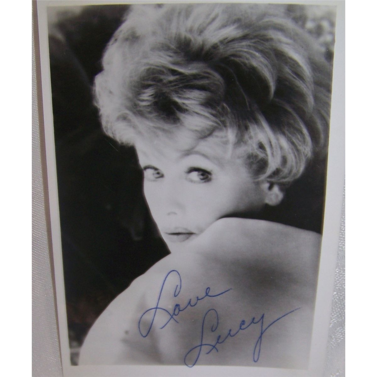 LUCILLE BALL SIGNED PICTURE "LOVE LUCY"