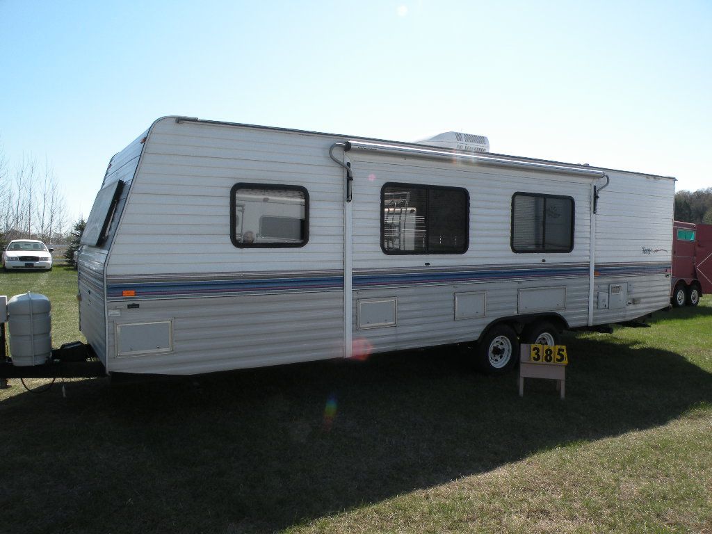1996 Terry 30 ft camper trailer SN- 1EA1G3020T2944234