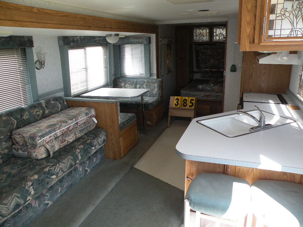 1996 Terry 30 ft camper trailer SN- 1EA1G3020T2944234