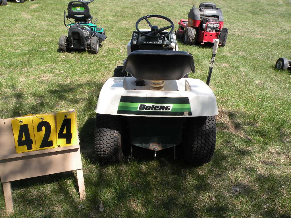 Bolens ST110 riding mower