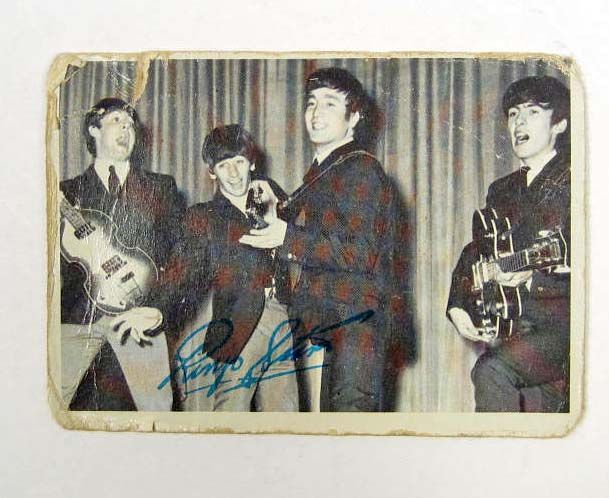 VINTAGE AUTOGRAPHED BEATLES TRADING CARD - SIGNED RINGO STARR
