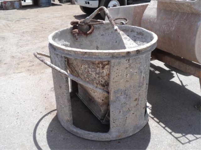 CEMENT BUCKET ~ BOTTOM DUMP