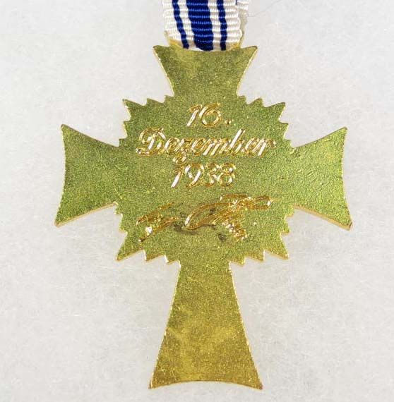 GERMAN NAZI GOLD MOTHERS CROSS