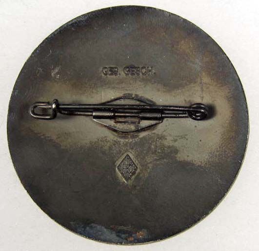 GERMAN NAZI 1936 BERLIN SUMMER XI OLYMPIAD ENAMELED JUDGE BADGE
