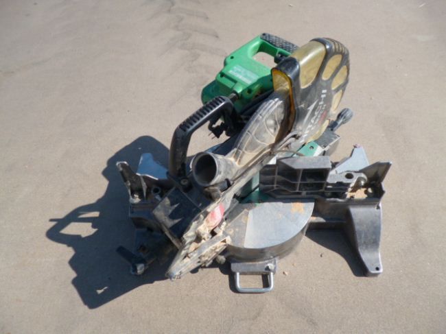 Hitachi C12FCH 12" Compound Saw