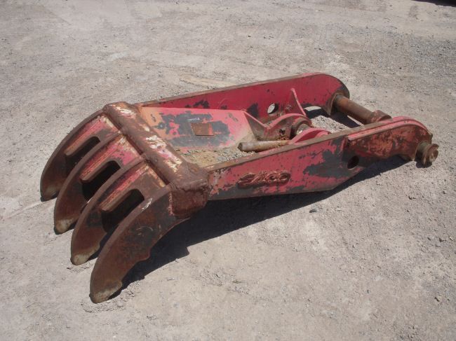 Esco 32" Excavator Thumb Attachment