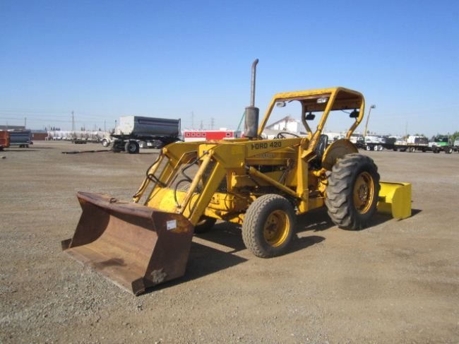 Ford 420 Skip Loader