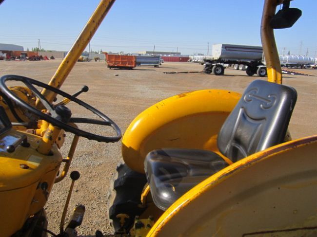 Ford 420 Skip Loader